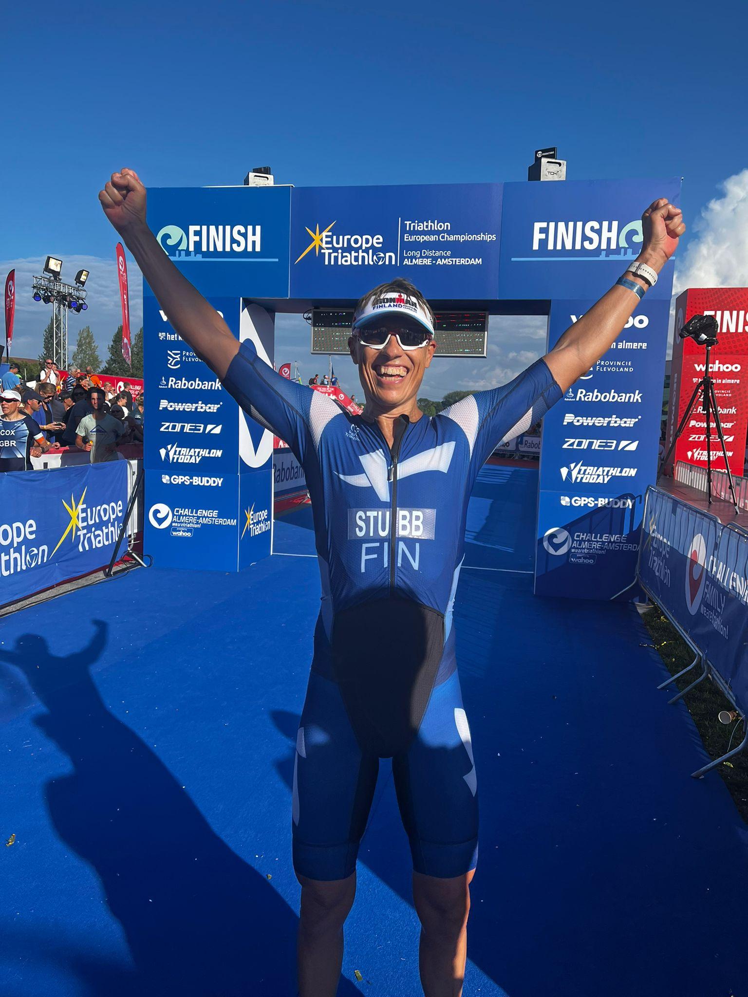 Almeren kisaraportti- Smurffit liekeissä - Suomen Triathlonliitto