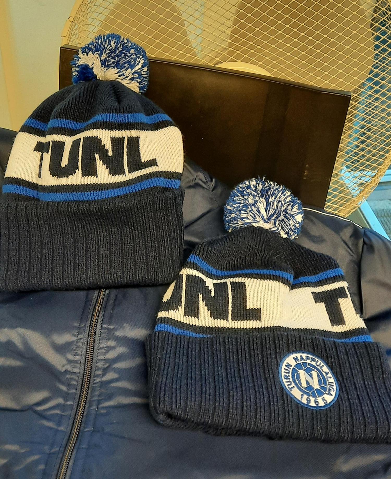 TuNL:n heijastinpipo ja lämmin tupsupipo ym. - Turun Nappulaliiga Ry