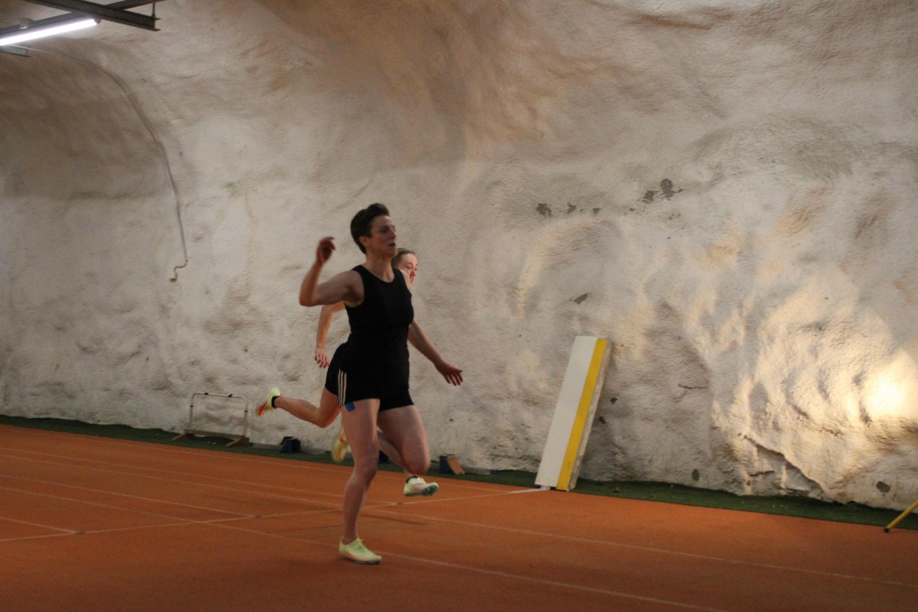 Luolasprinteissä paranneltiin ennätyksiä - Kenttäurheilijat-58 ry