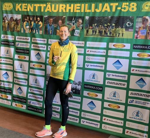 Maantiejuoksucupin viides osakilpailu juostiin kevätsäässä ...